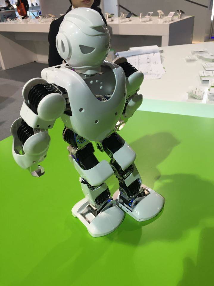 CES-2016-Pushup-robot - The NewsHackers